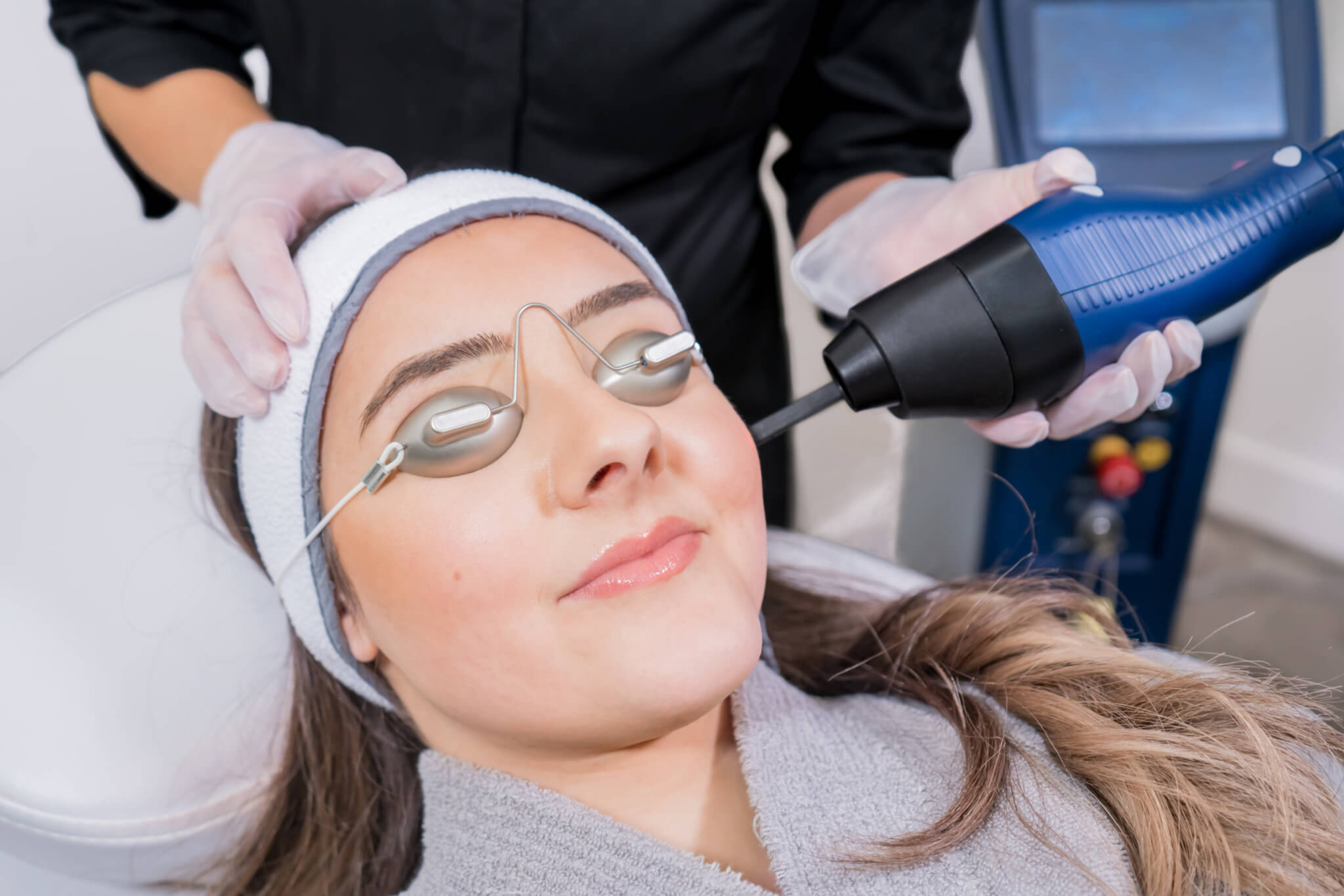 Ablative vs Non-Ablative Laser Skin Treatments – Body Contouring Procedures